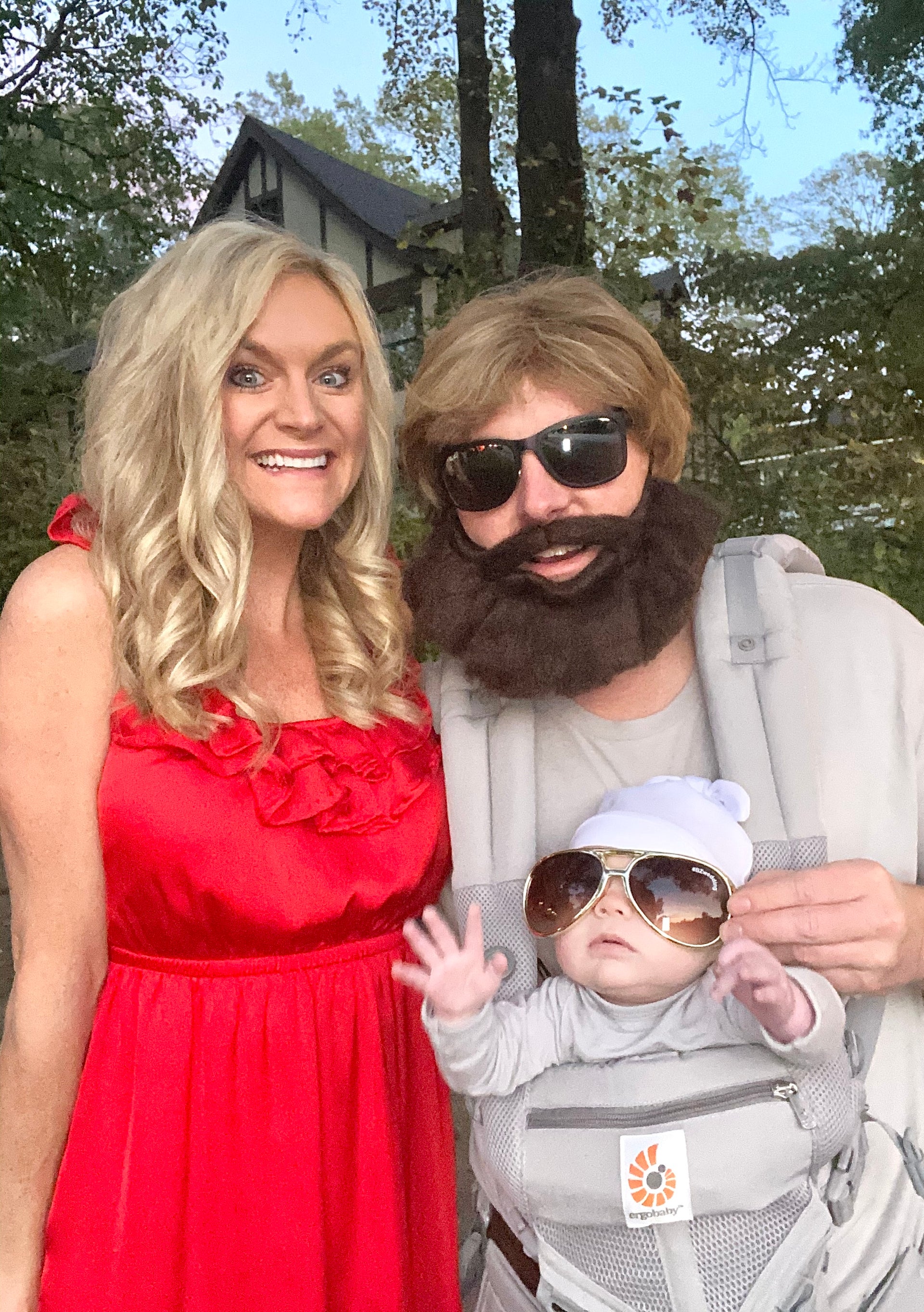 21 Couple And Baby Halloween Costumes That Are So Stinkin' Cute ...