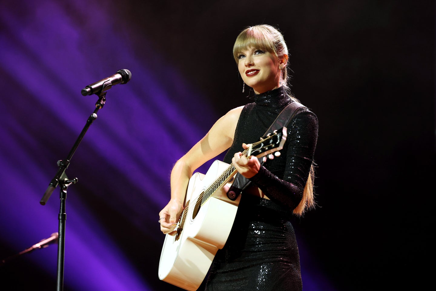 Taylor Swift Captures What It's Like To Struggle With Your Mental ...