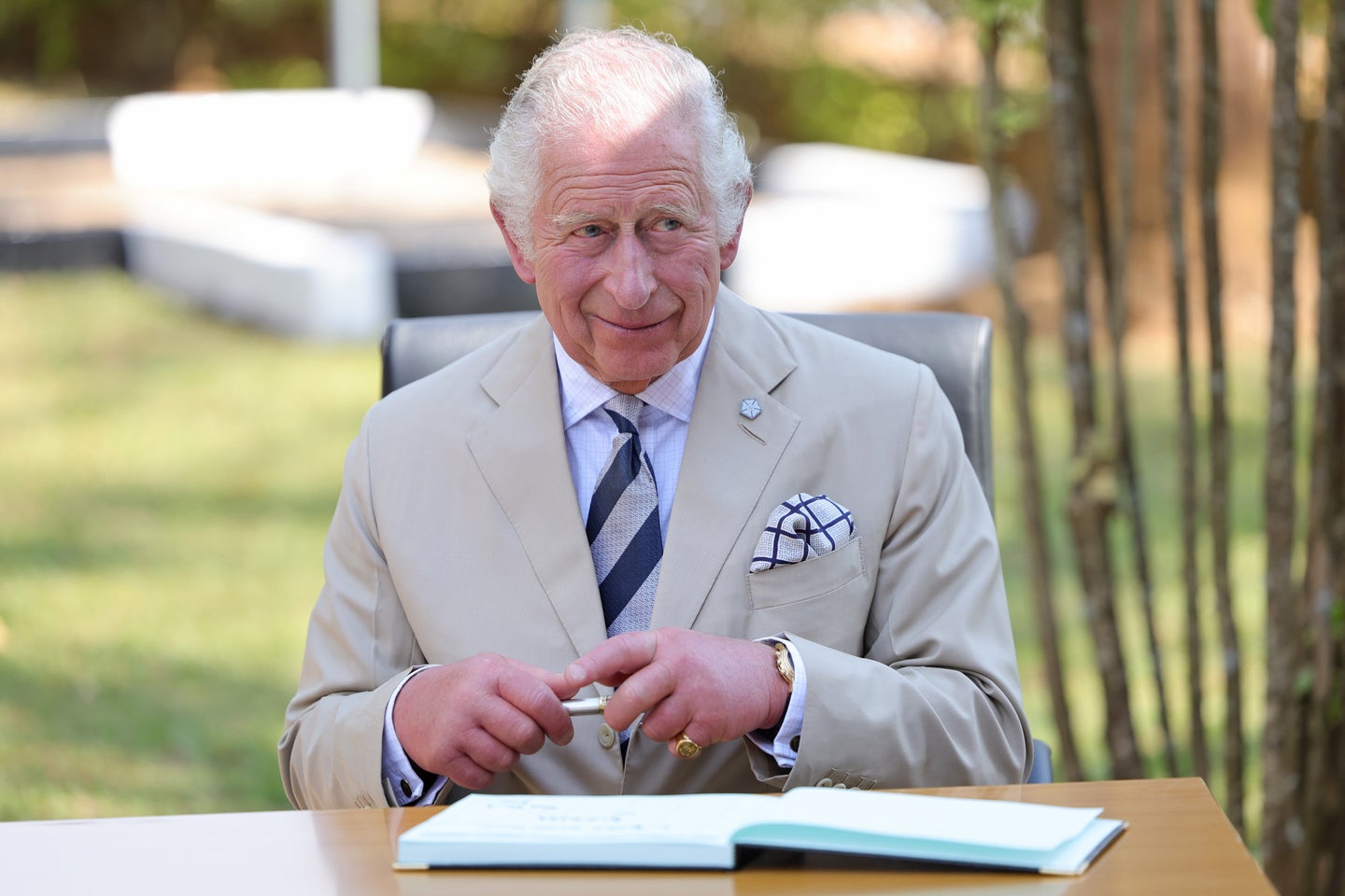 King Charles' Massive 'Sausage' Fingers Explained By Doctor | HuffPost ...