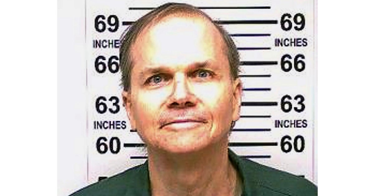 John Lennon’s Killer Tells Parole Board: There Was 'Evil In My Heart ...