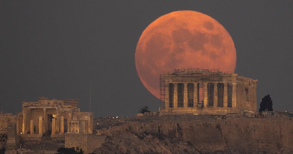 Oλική έκλειψης Σελήνης: Εικόνες και βίντεο βγαλμένα από τη φαντασία ...