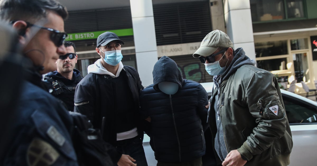 Γυναικοκτονία στον Πειραιά: Προφυλακίστηκε ο 25χρονος | HuffPost Greece ...