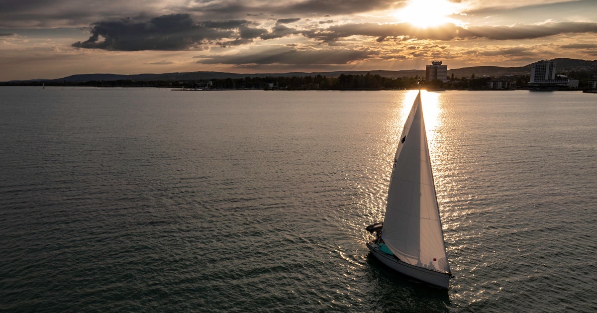 2 Men And A Dog Saved In Extraordinary Rescue 200 Miles Off Delaware ...