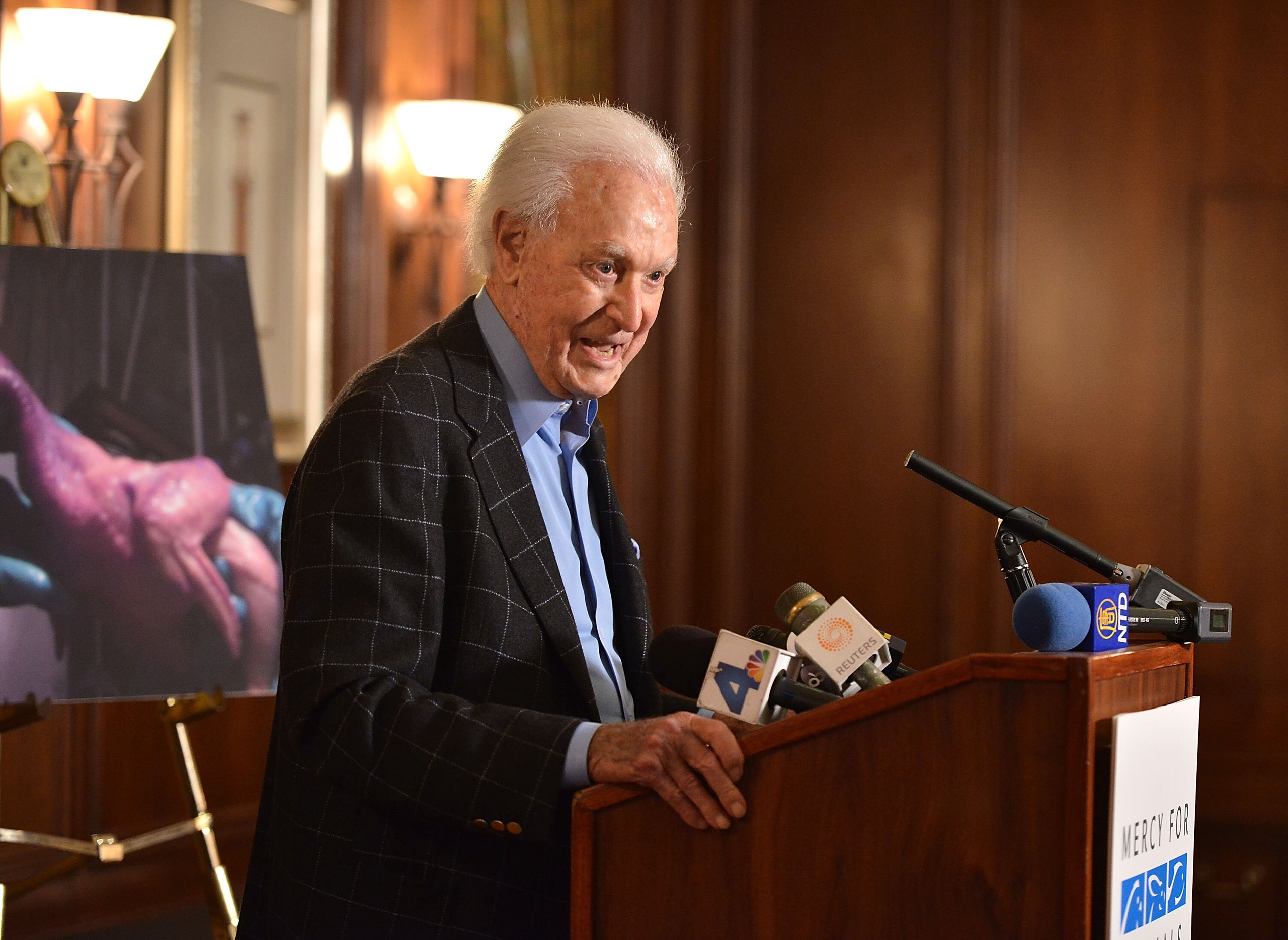 Bob Barker In Photos: Host Ran 'The Price Is Right' For Nearly 35 Years ...