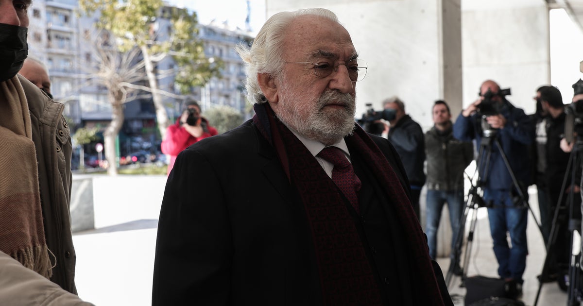 Ειδικό Δικαστήριο για τηλεοπτικές άδειες: Το SMS Παππά σε Καλογρίτσα ...