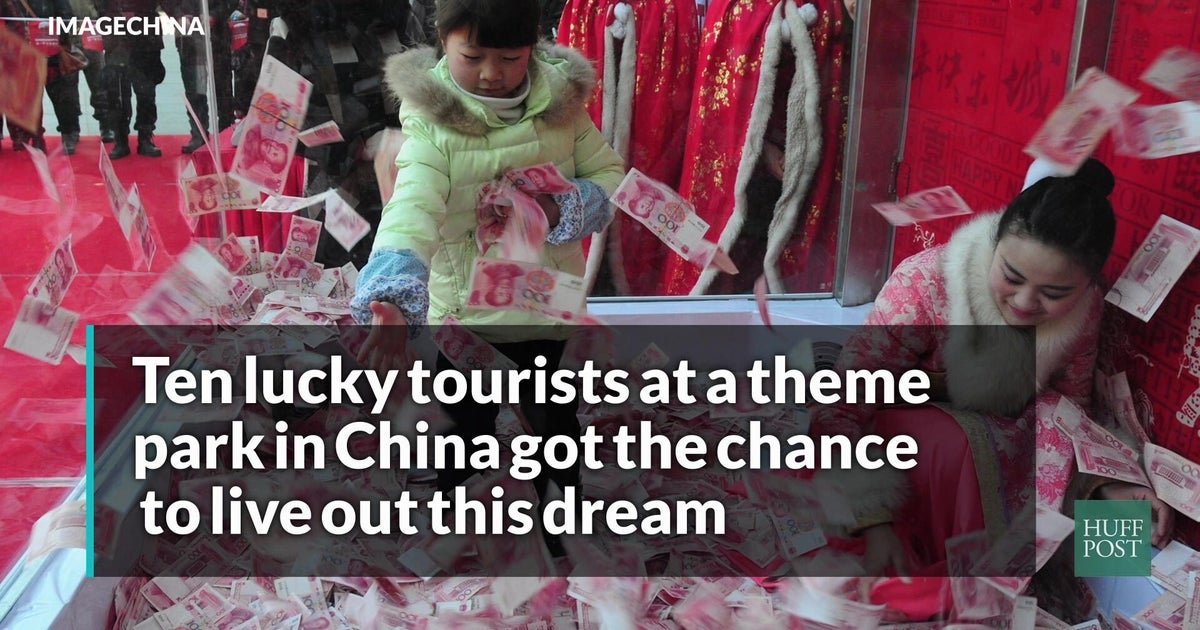 Money Contest at China's Hangzhou Songcheng Park | HuffPost Videos