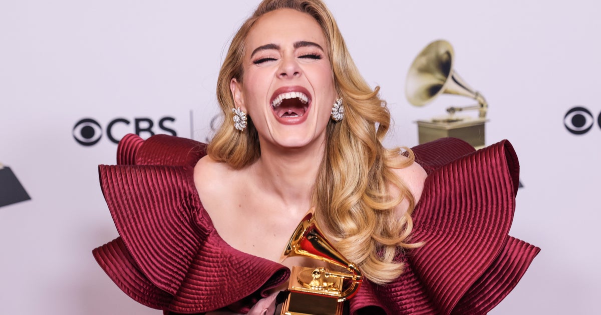 Adeles Dream Comes True As She Meets Dwayne Johnson At Grammys Huffpost Uk Entertainment