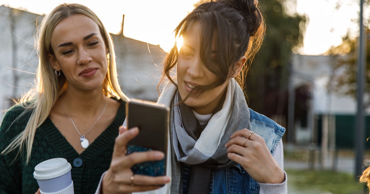 6 Toxic Friendship Signs That Should Be A Red Flag | HuffPost UK Life