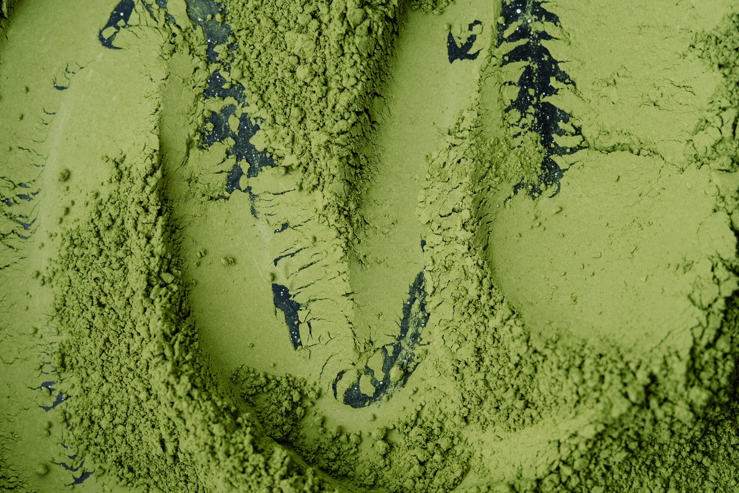 Does Matcha Have Skin Care Benefits? Dermatologists Weigh In | HuffPost ...