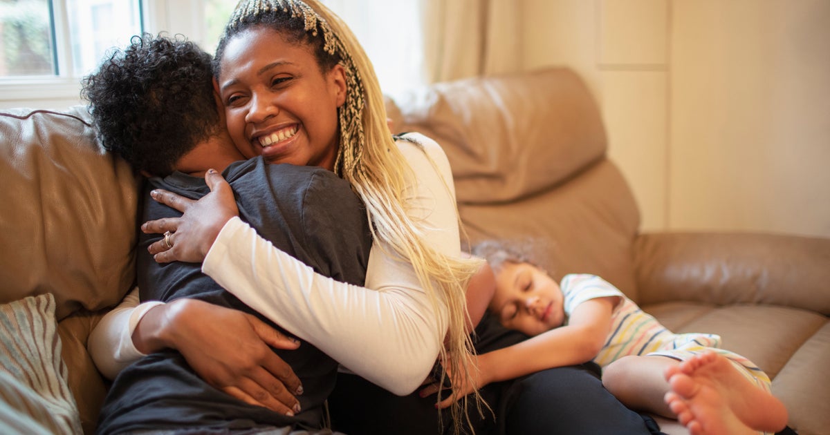 How To Raise Happy, Confident Kids (According To A Parenting Coach ...