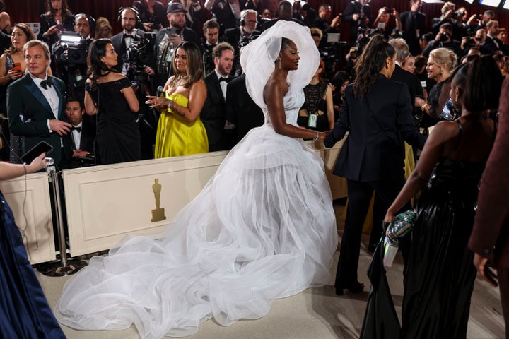 Tems Shares Meaning Behind Her Viral, Conversation-Sparking Oscars ...