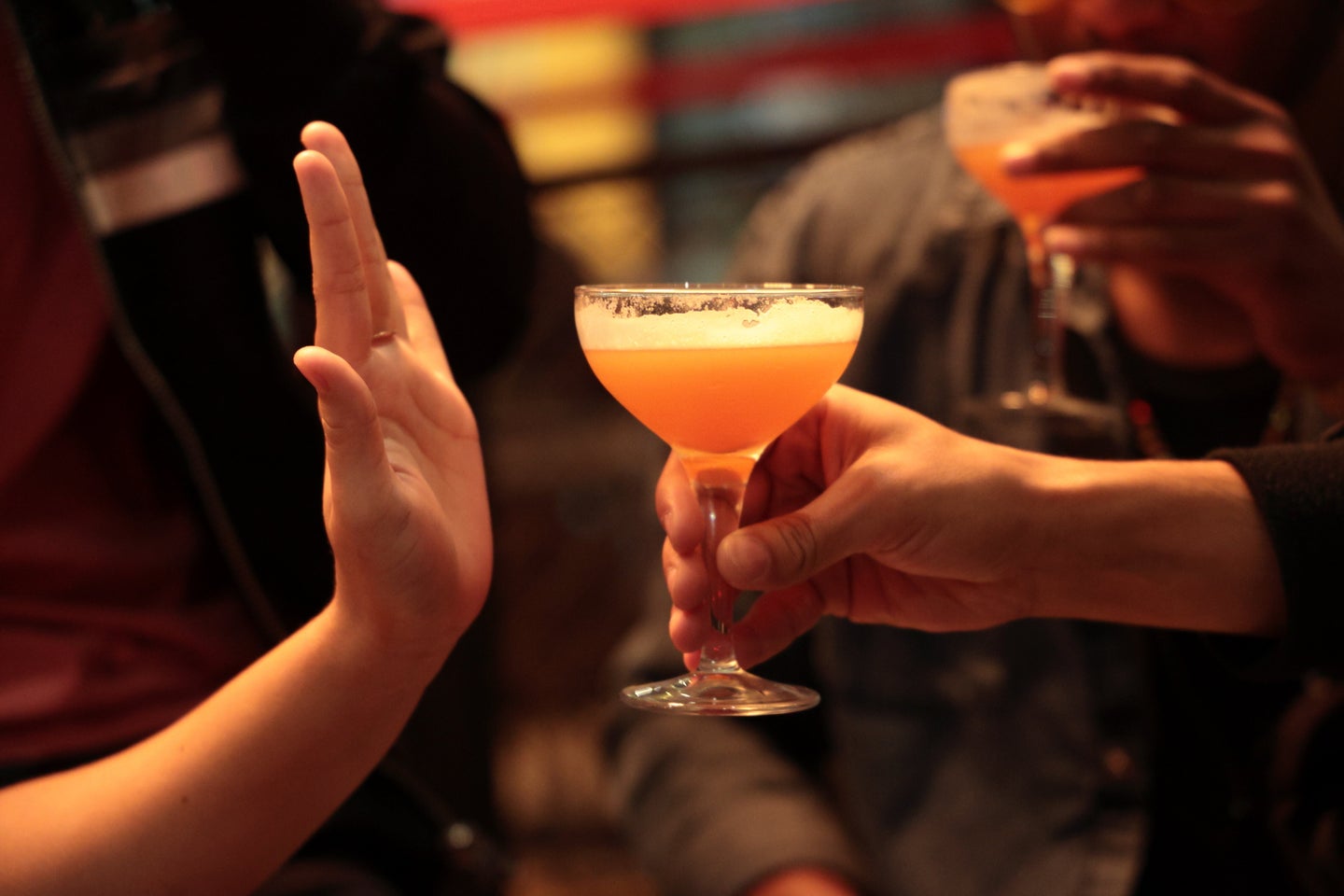 These Are The Signs That Someone Has Been Roofied | HuffPost Life