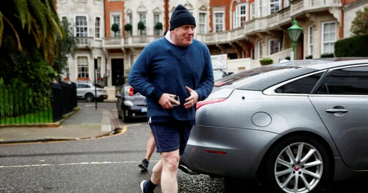 Boris Johnson Jogs Just Yards From His Car To Home. Again | HuffPost UK ...