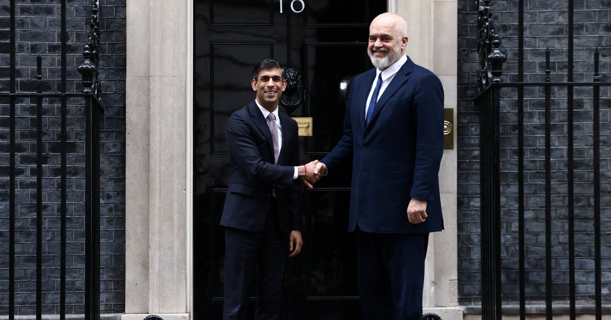 Want To Know Rishi Sunak's Height? So Does Everyone, Apparently ...