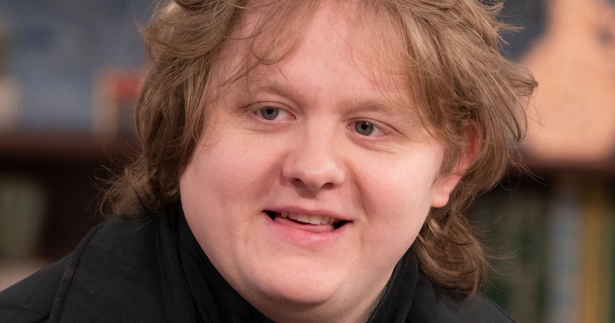 Netflix Brilliantly Trolls Lewis Capaldi In Ads For His New Doc With ...