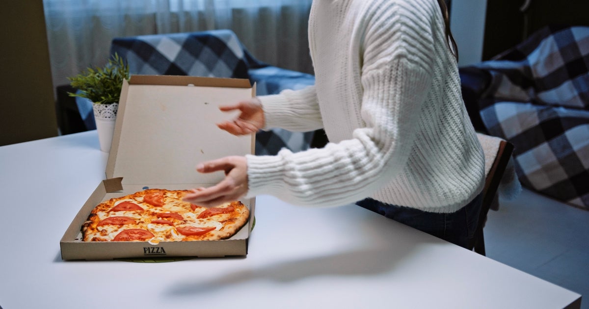 Here's The Latest Time To Eat At Night According To Scientists ...