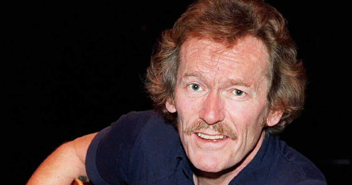 Canadian Folk Singer Gordon Lightfoot Dies At 84 | HuffPost Entertainment