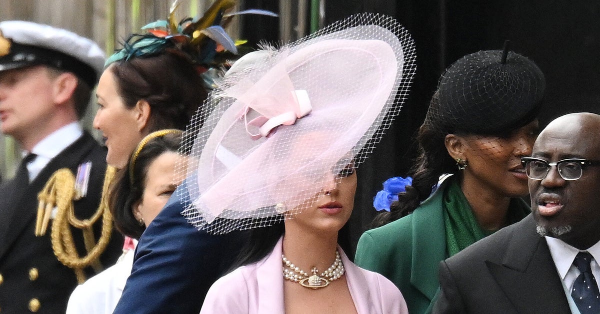 Katy Perry's Camp Lilac Coronation Outfit Has Twitter In A Twist ...