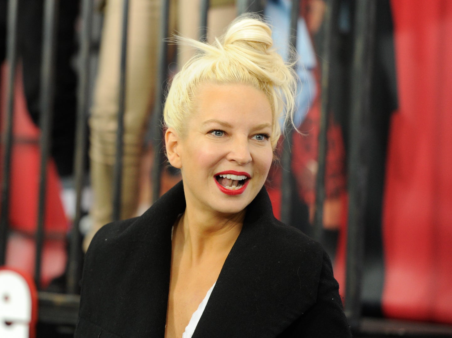 Sia Shares Autism Diagnosis: 'I've Become Fully Myself' | HuffPost ...