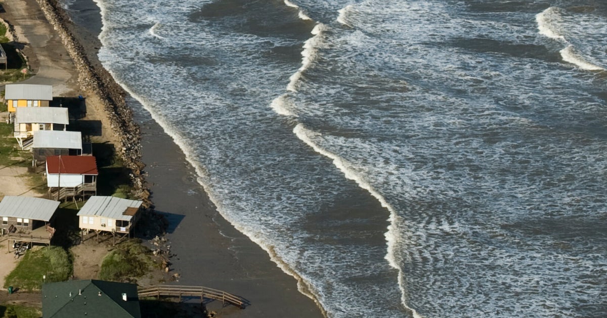 Elevated Walkway Collapses In Texas Beach City, Injuring Dozens Of ...