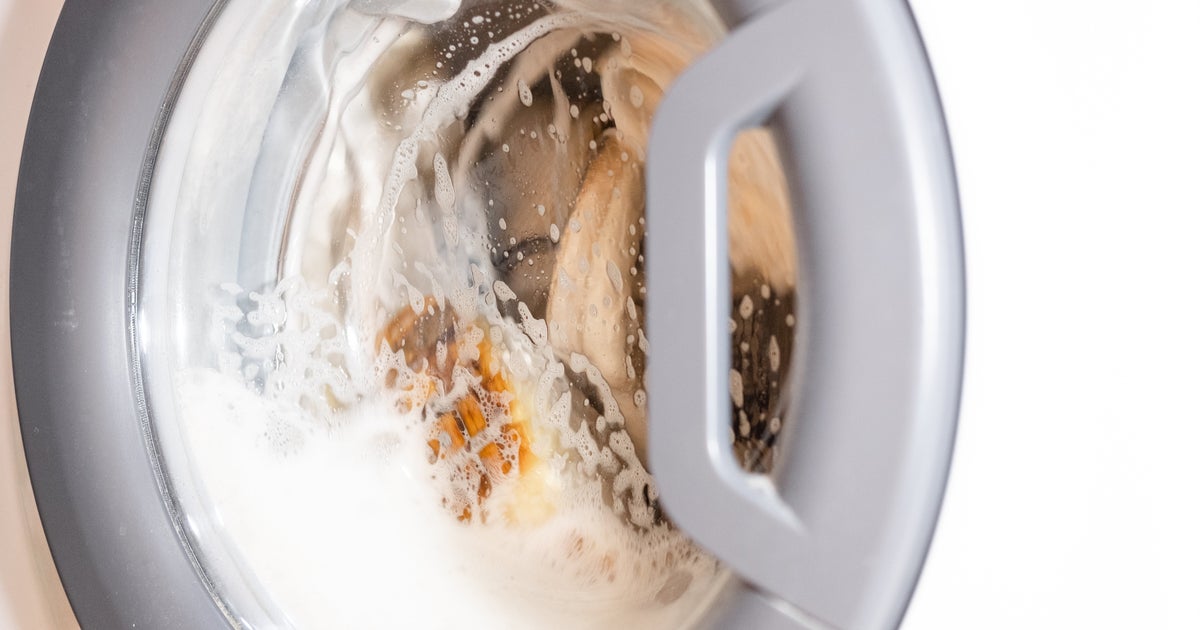 PSA: Washing Machines Need Cleaning Every Few Months | HuffPost UK Life