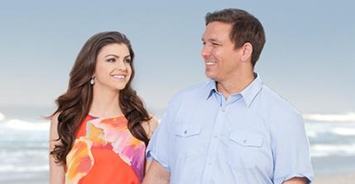 Resurfaced Ron DeSantis Beach Pic Makes Waves On Twitter | HuffPost UK ...