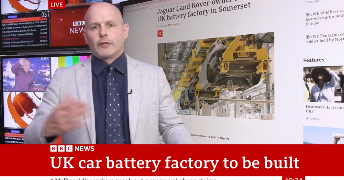 Viewers Distracted By Scenes In Background Of BBC News | HuffPost UK ...