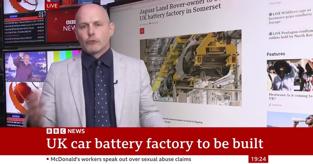 Viewers Distracted By Ridiculous Scenes In Background Of Bbc News