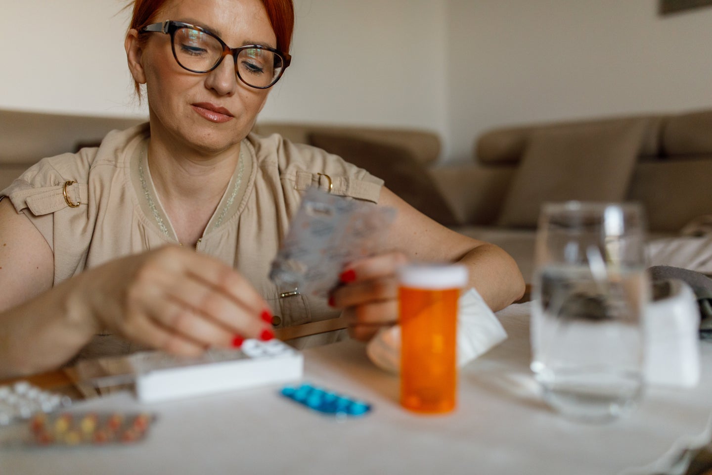 If Your Medication Says 'Take With Food', This Doctor Has A Warning For ...