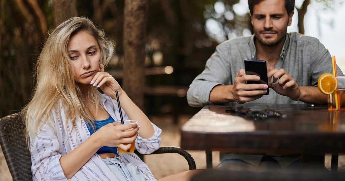 The One Day Of The Week You Should Never Plan A First Date On ...