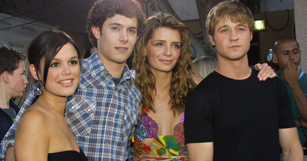 The O.C. Cast Mark The Show’s 20th Anniversary | HuffPost UK Entertainment