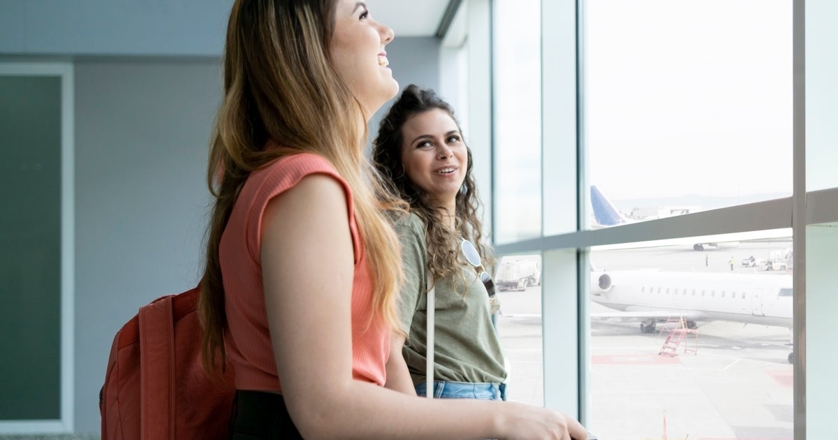 The Best Packing Hack To Sneak More Clothes On Plane | HuffPost UK Life