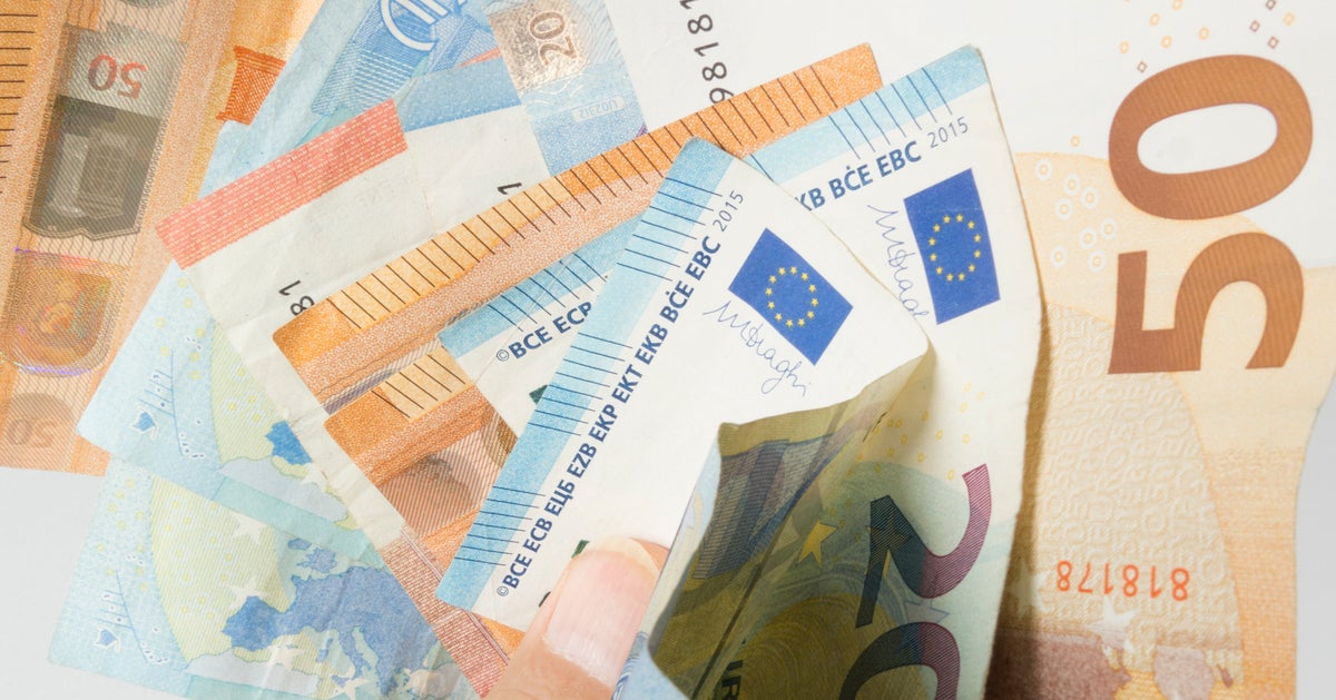 Προ των πυλών η υλοποίηση του πρώτου πακέτου μέτρων στήριξης | HuffPost ...