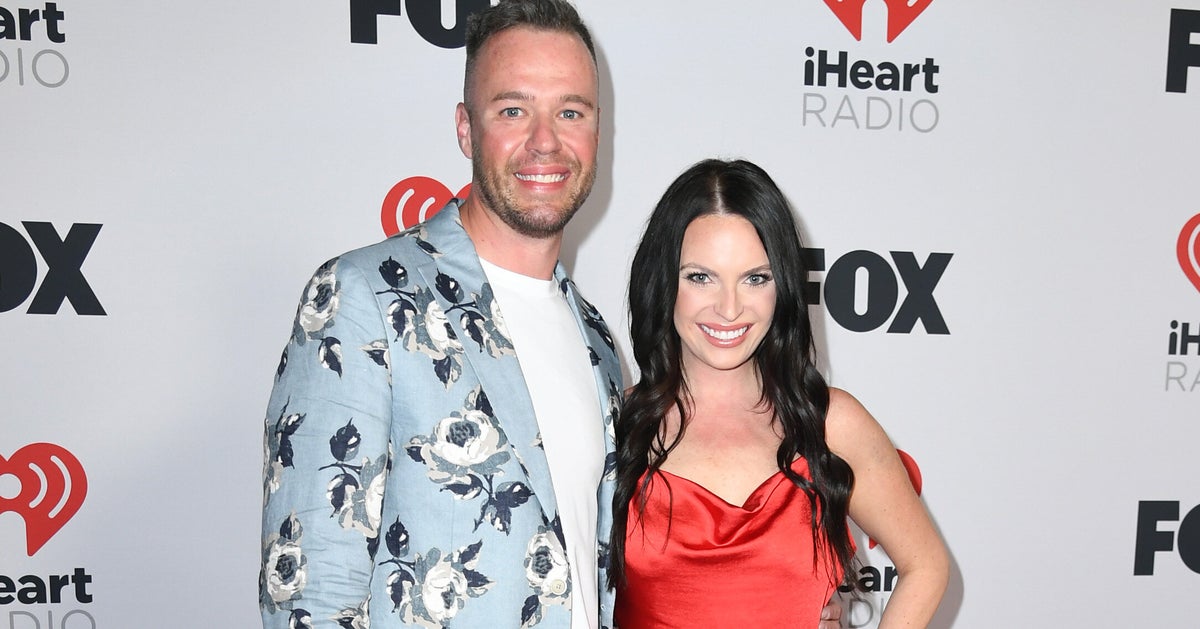 'Love Is Blind' Star Nick Thompson Faces Homelessness | HuffPost ...