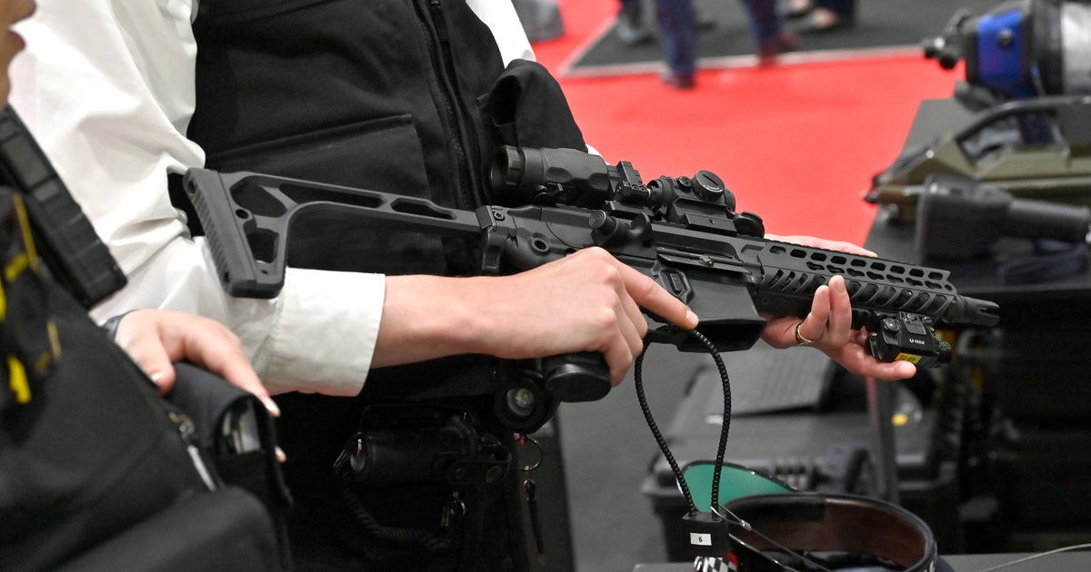 Why Are Armed Metropolitan Police Officers Handing In Their Guns ...
