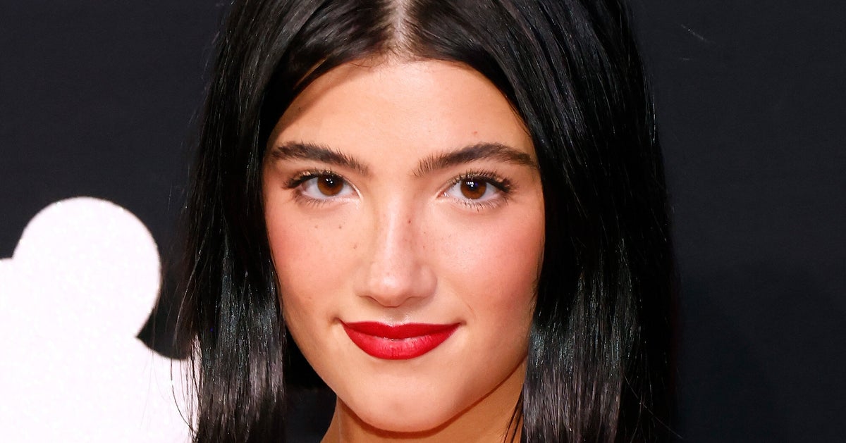 TikTok Celeb Charli D'Amelio Fails To Recognize Her Famous Fellow ...