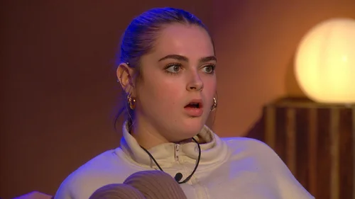 Hallie Clark's Instagram, Twitter & Facebook on IDCrawl