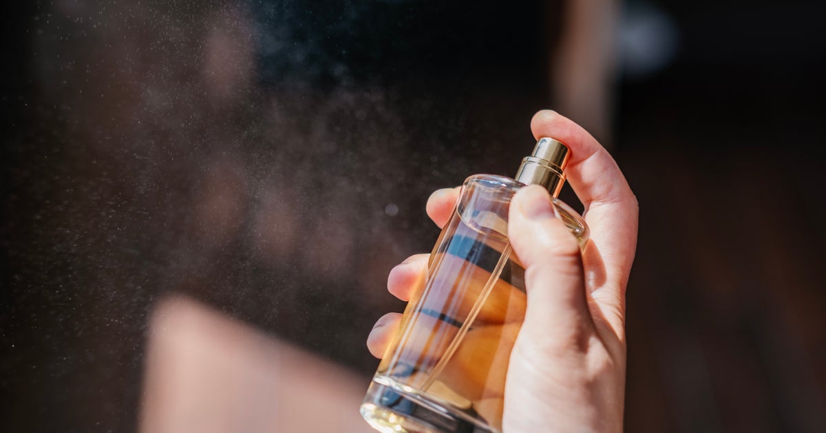 The 7 Common Mistakes That Are Ruining Your Perfume's Scent | HuffPost ...