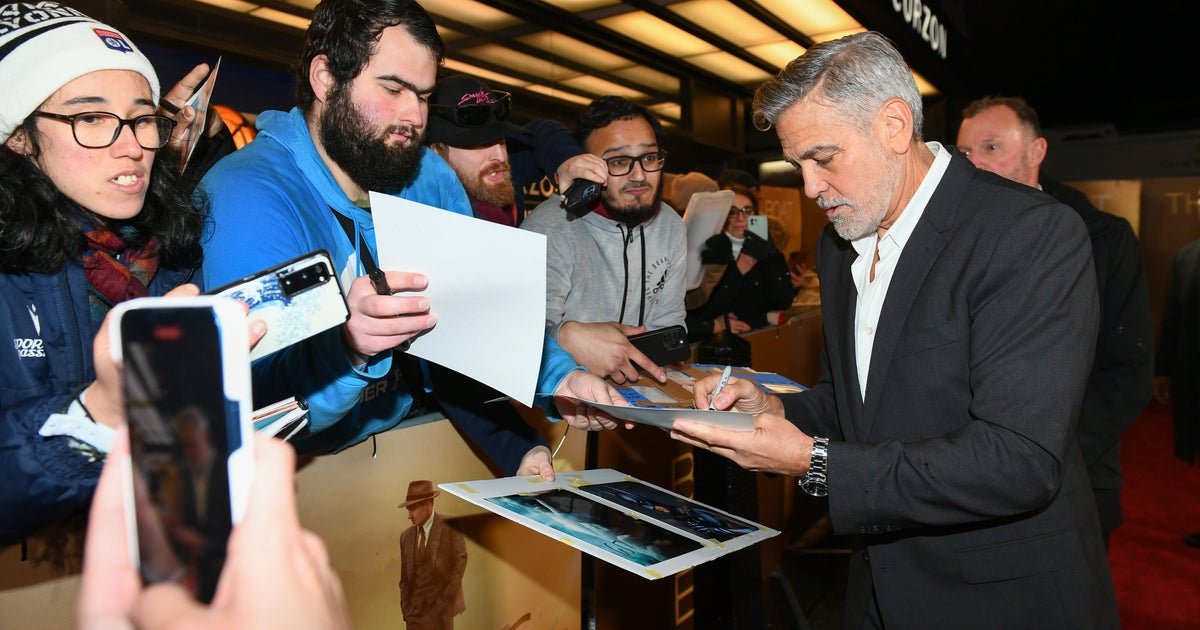 The Important Reason Why Celebrities Won't Autograph Pieces Of Blank ...