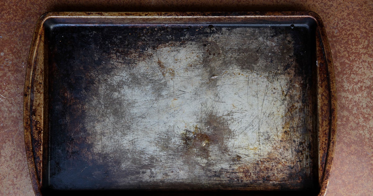 Potatoes Are The Secret To Sparkling Clean Baking Trays | HuffPost UK Life