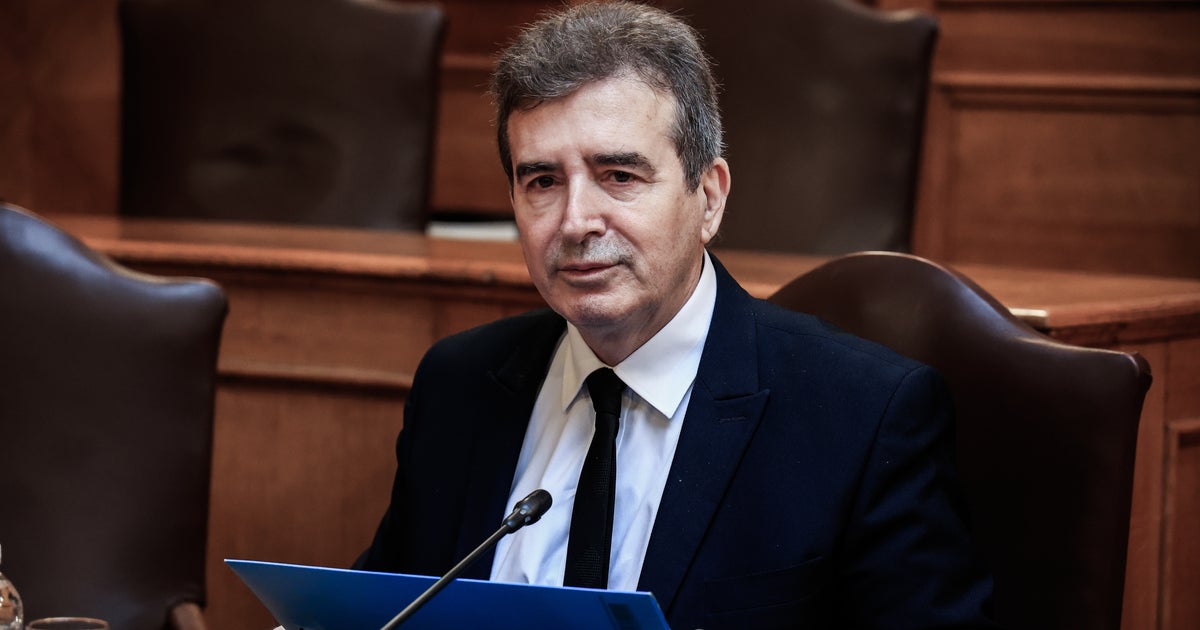 Χρυσοχοΐδης: Να πάρουμε τα παιδιά μας και να πάμε στα γήπεδα από τις 12 ...
