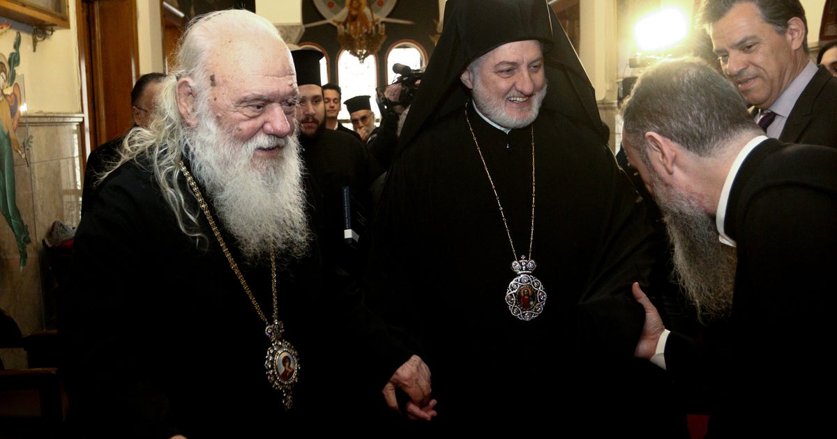 Αρχιεπίσκοπος Ιερώνυμος: Οταν θέλουν να βαπτιστούν, θα βαπτιστούν τα ...