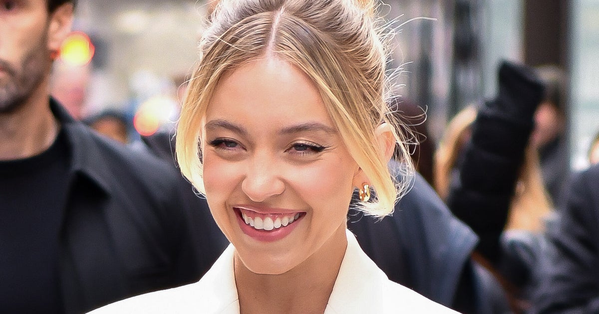 Funniest Sydney Sweeney ‘Hot Ones’ Memes | HuffPost Entertainment