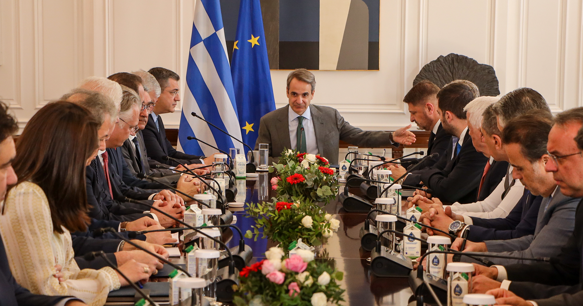 Μητσοτάκης σε περιφερειάρχες: Αξιοποίηση όλων των χρηματοδοτικών ...