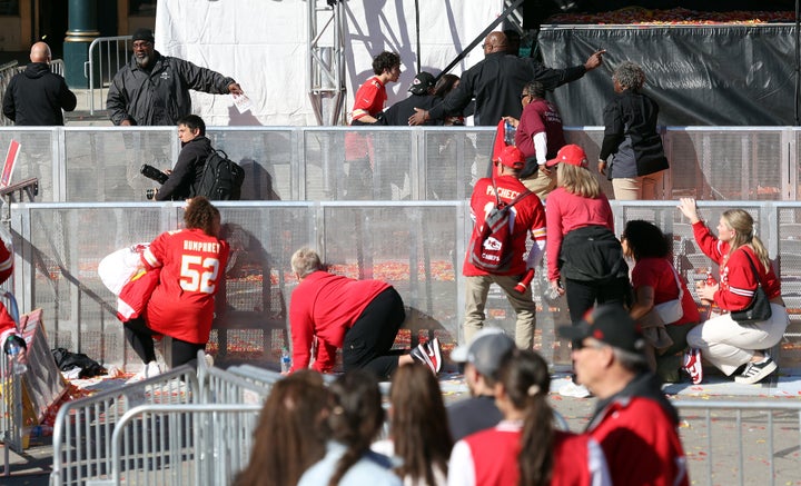 Kansas City Chiefs Parade Shooting Updates: 1 Killed, 21 Wounded ...