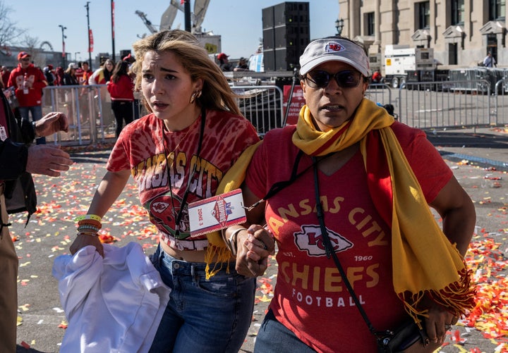 Kansas City Chiefs Parade Shooting Updates: 1 Killed, 21 Wounded ...