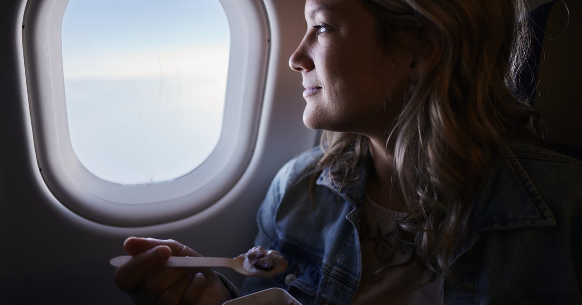 The Best Snack To Eat On A Plane | HuffPost UK Life