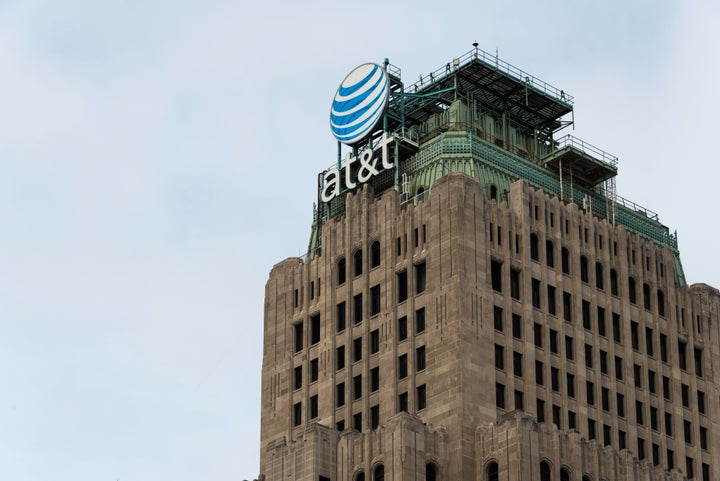 AT&T, Cricket Wireless And Other Cellular Customers Report Nationwide ...