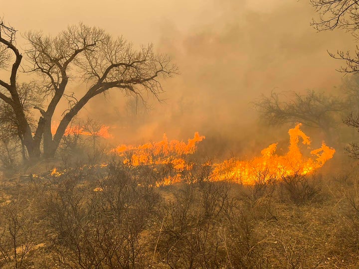 Firefighters Seek To Corral Second-Largest Wildfire In Texas History ...