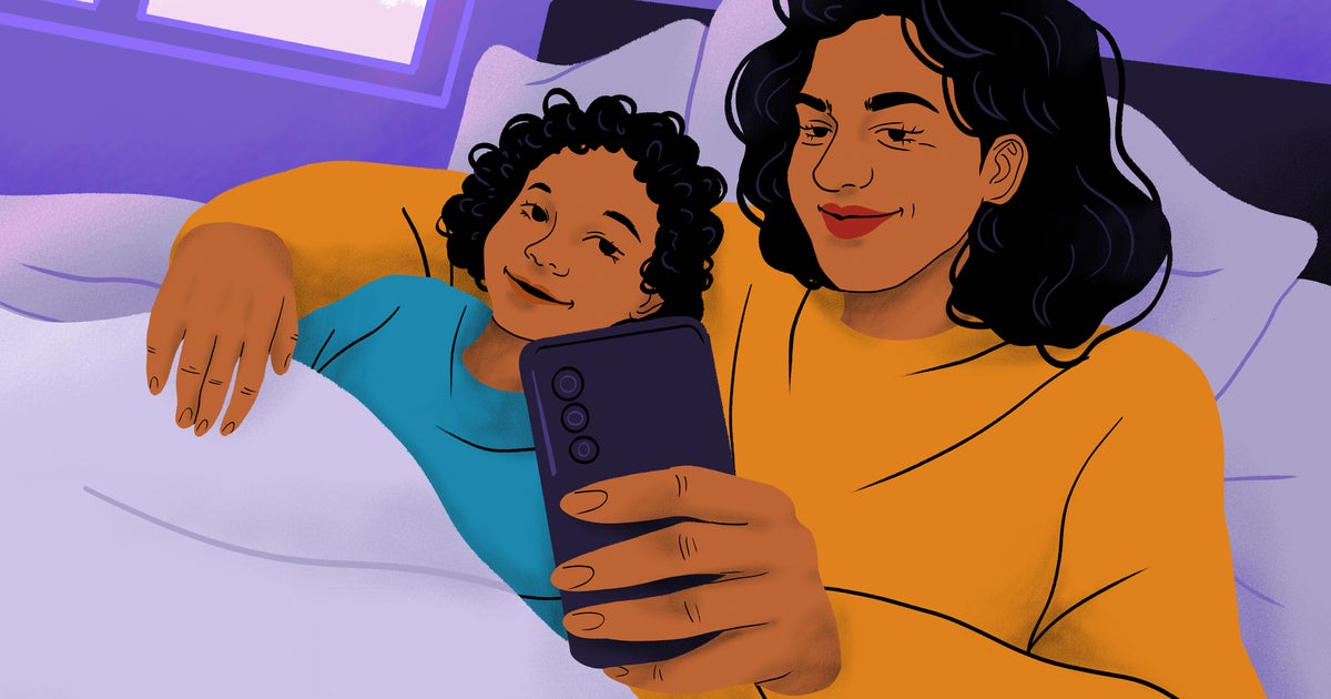 Don't Post Pictures Of Your Kids Online, Says Expert | HuffPost UK Parents